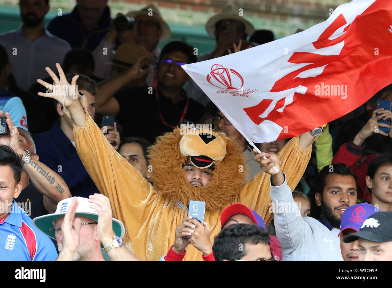 London, UK. 14th July 2019. ICC World Cup Cricket Final, England versus ...