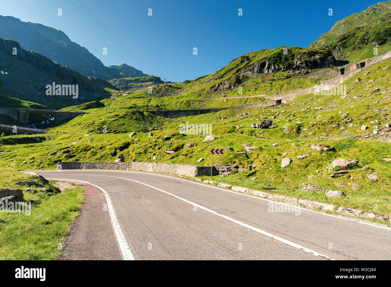 transfagarasan the most beautiful road in romania. amazing ...