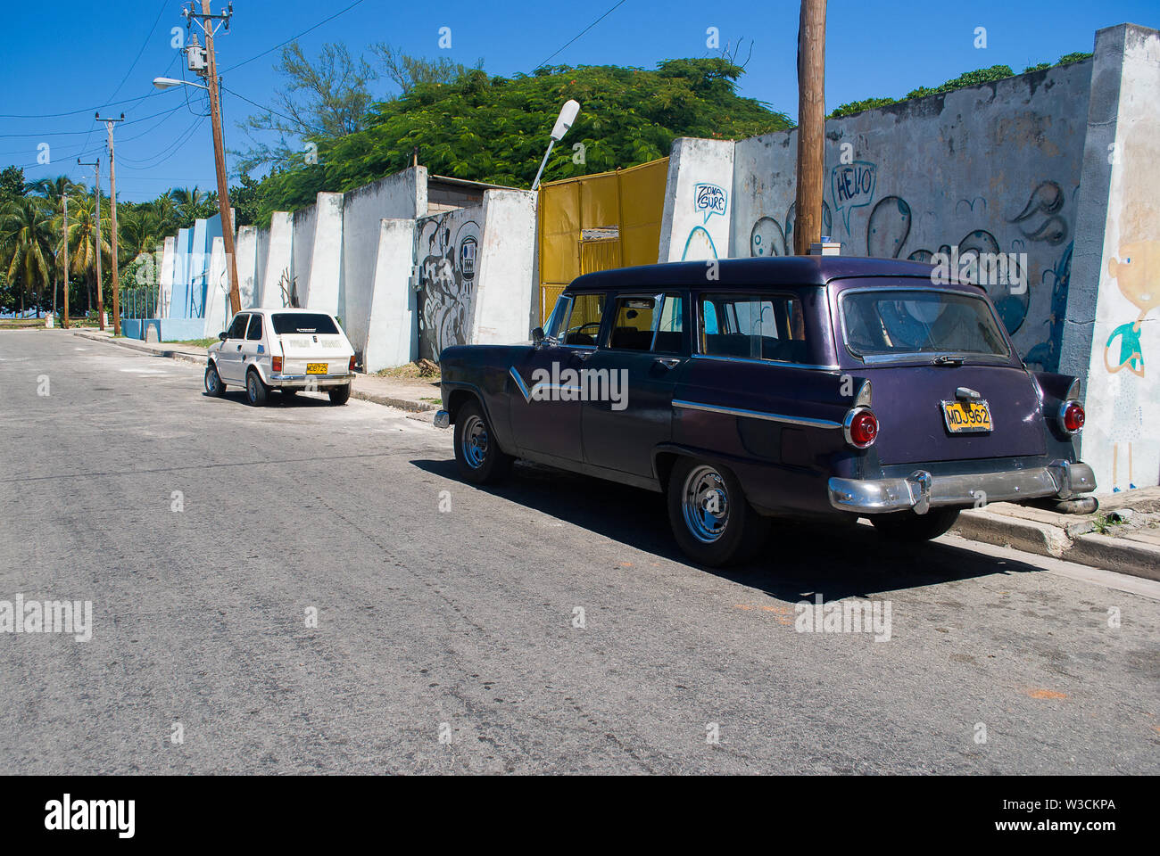 Cuban polish hi-res stock photography and images - Alamy