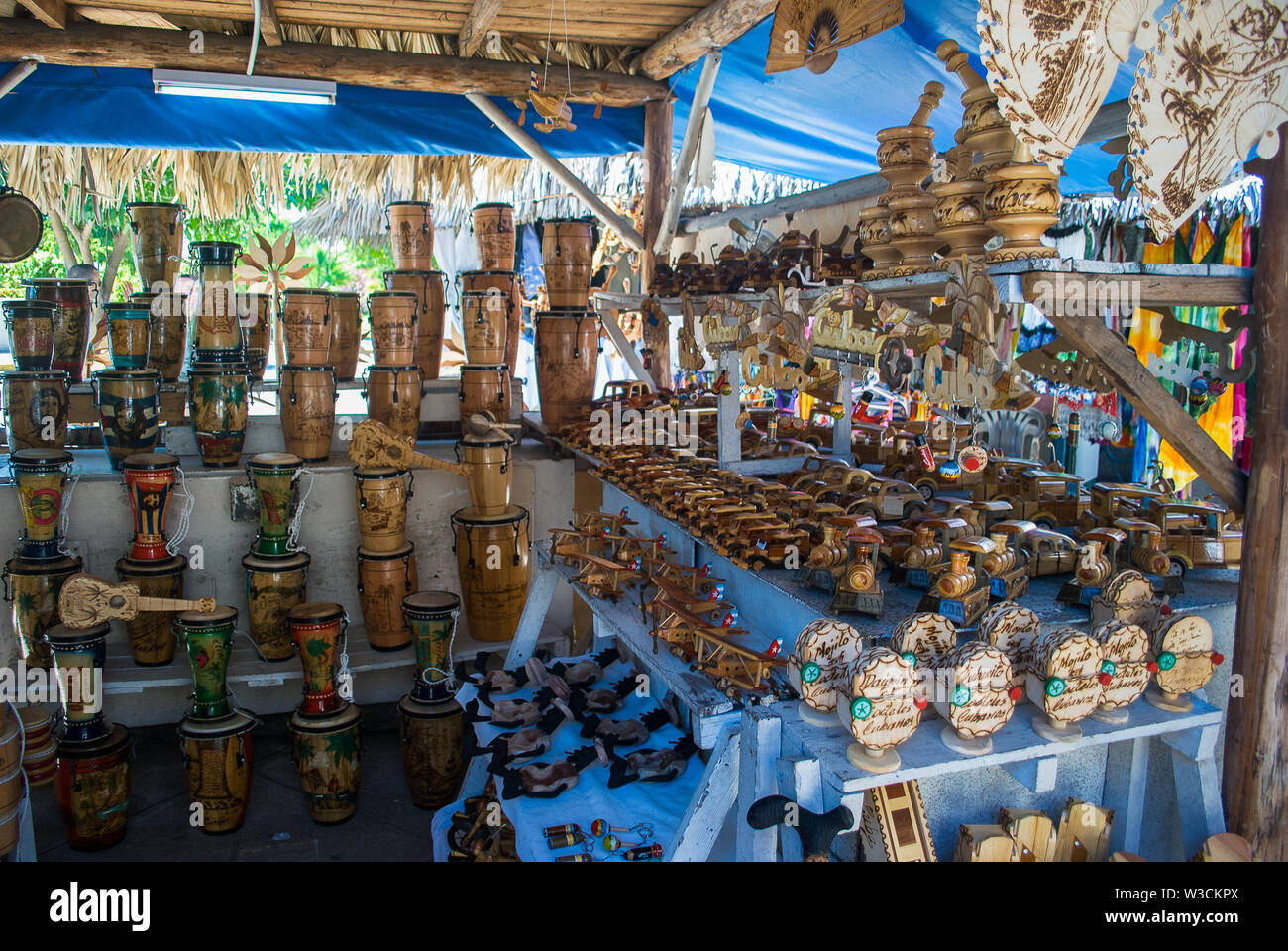Traditional crafts caribbean hi-res stock photography and images - Alamy