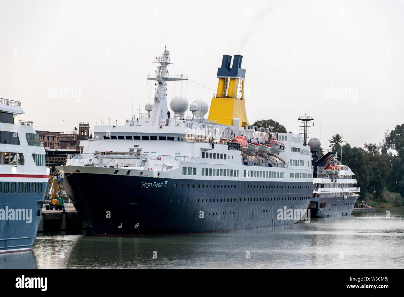 Abril ii hi-res stock photography and images - Alamy