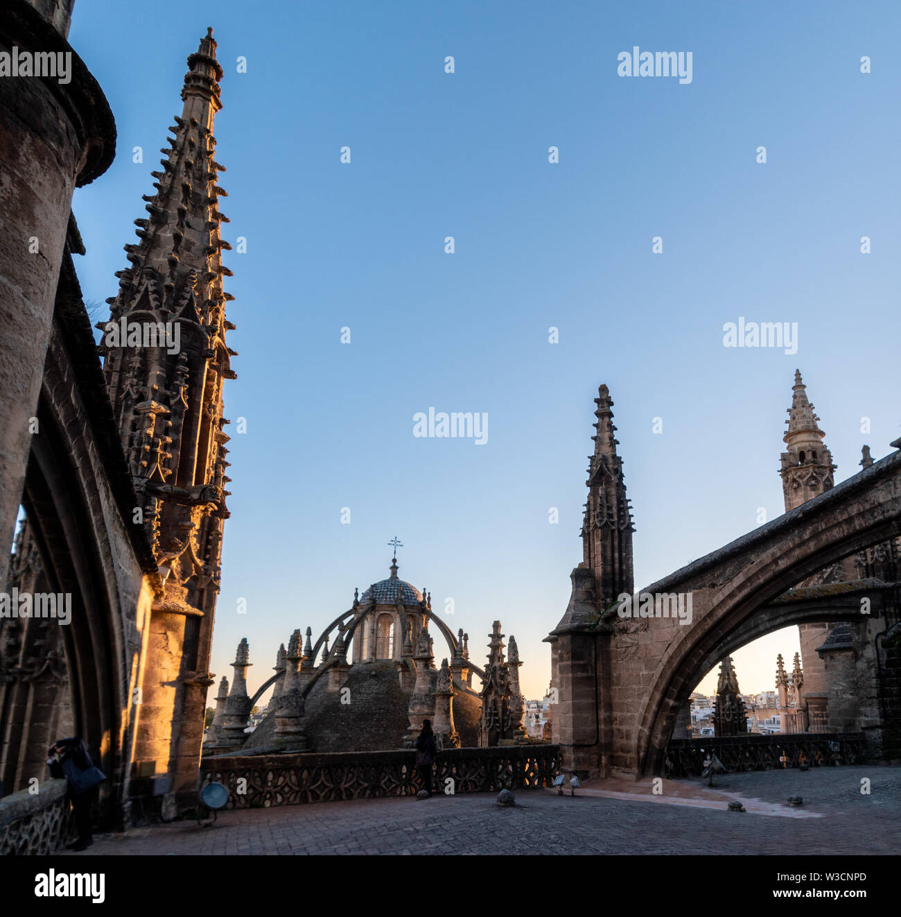 Flying buttress dome hi-res stock photography and images - Alamy