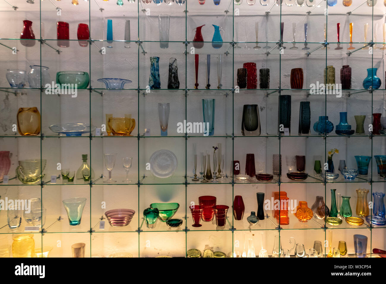 Italian glass vases hi-res stock photography and images - Alamy