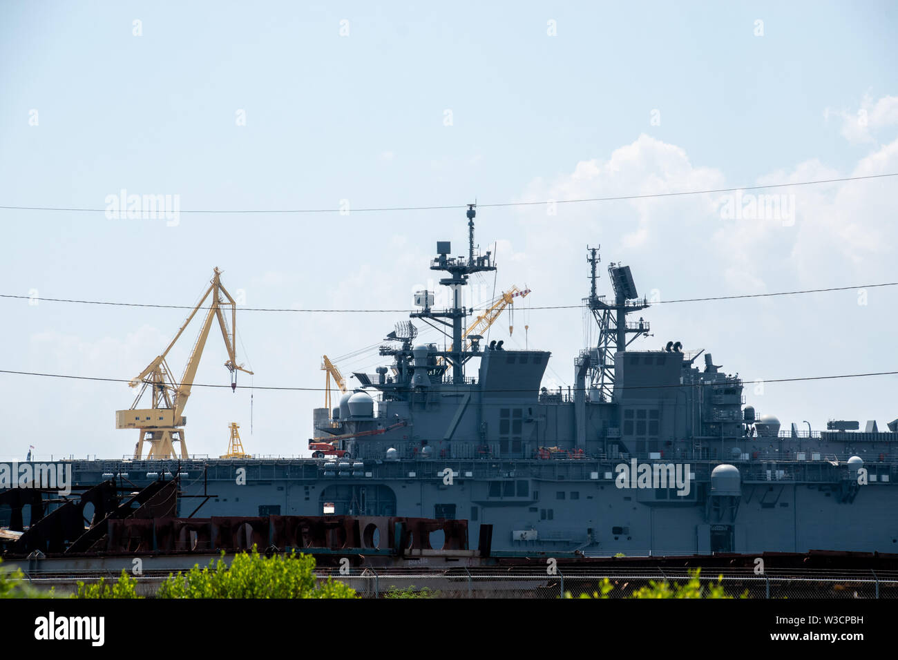 Ingalls shipbuilding hi-res stock photography and images - Alamy