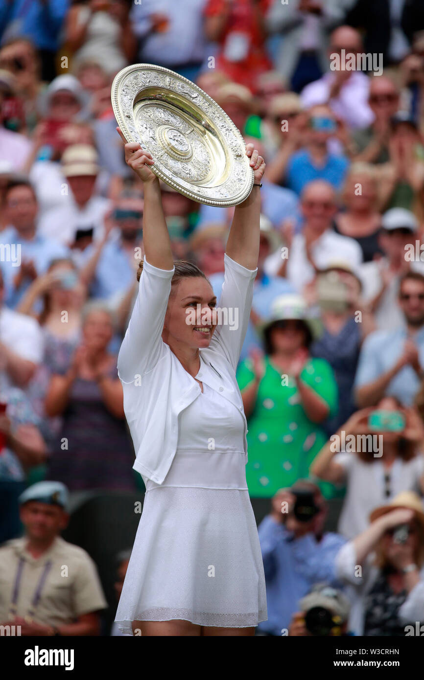 Wimbledon trophy ladies hi-res stock photography and images - Alamy