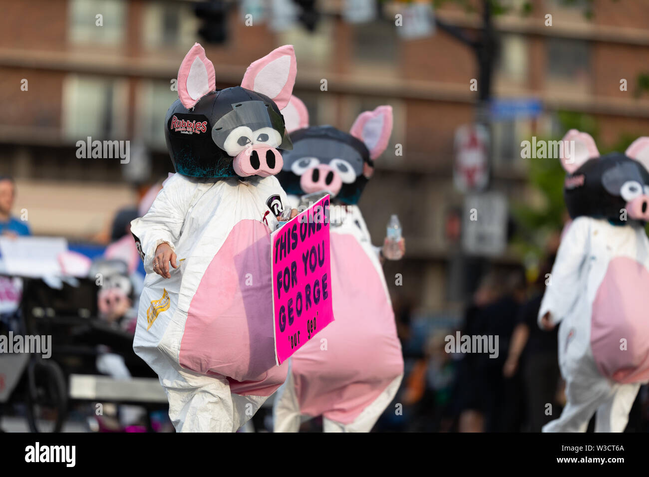 Louisville, Kentucky, USA - May 2, 2019: The Pegasus Parade, women ...