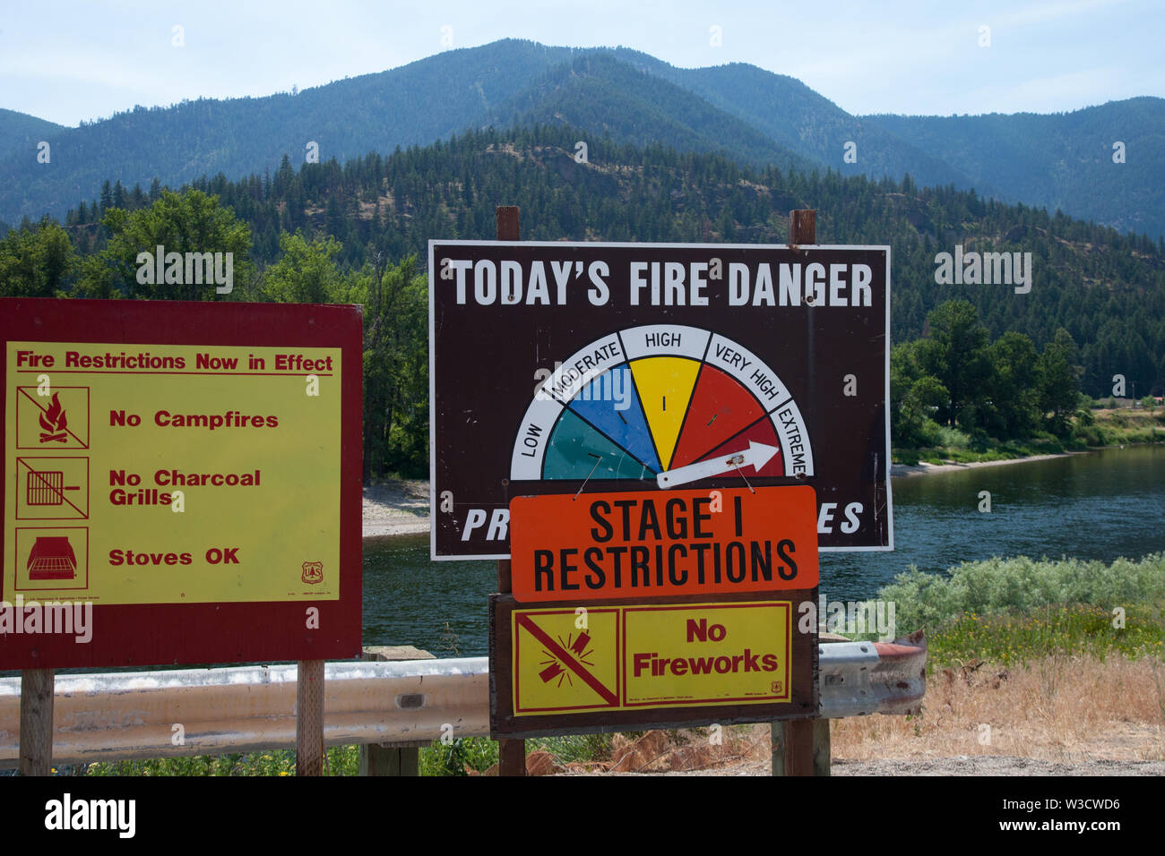 Fire Danger sign reading "extreme", Montana, USA Stock Photo - Alamy