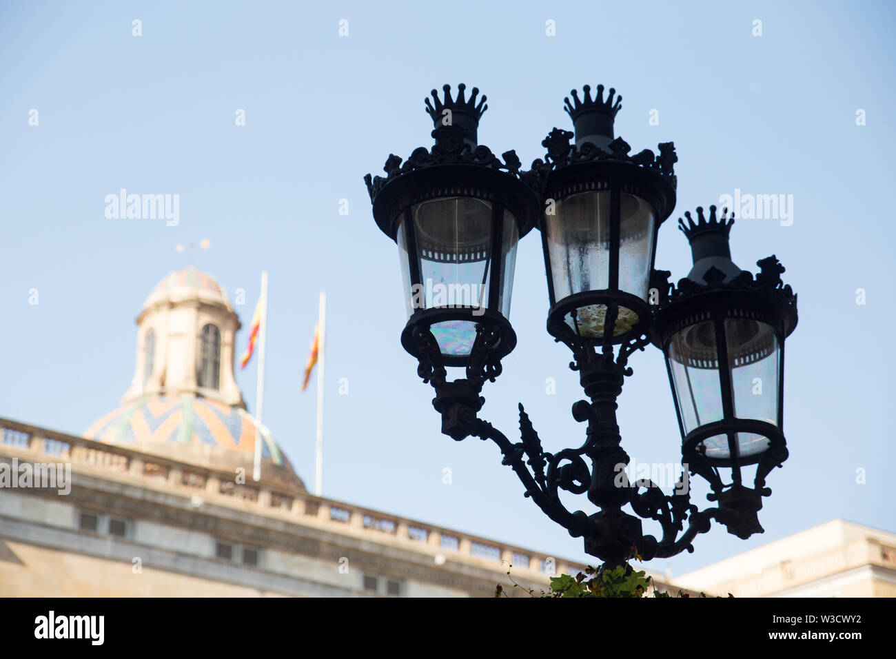 Lightning barcelona hi-res stock photography and images - Alamy