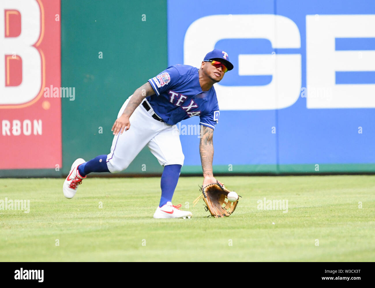 Shoestring catch hi-res stock photography and images - Alamy