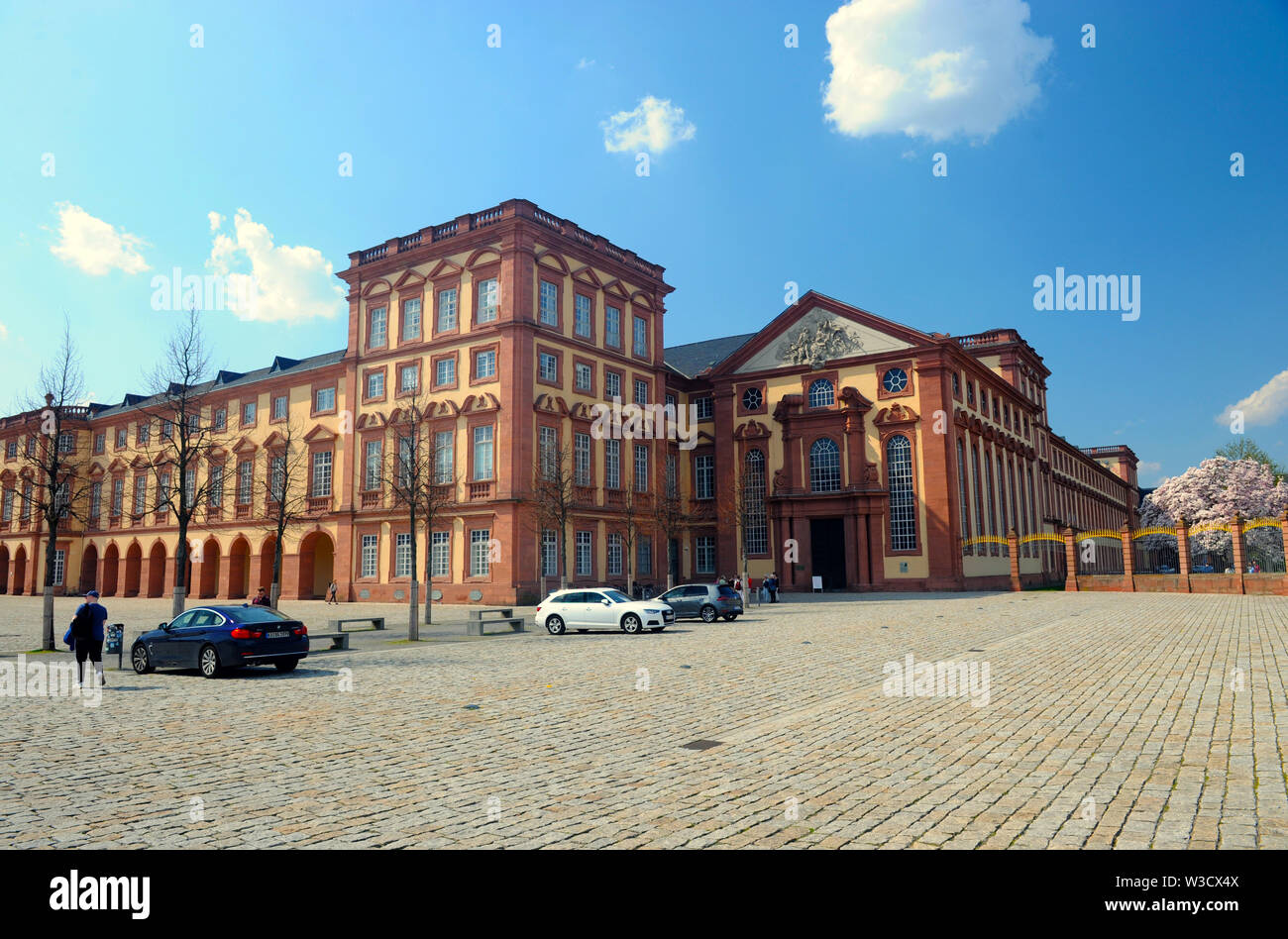 University mannheim castle hi-res stock photography and images - Alamy