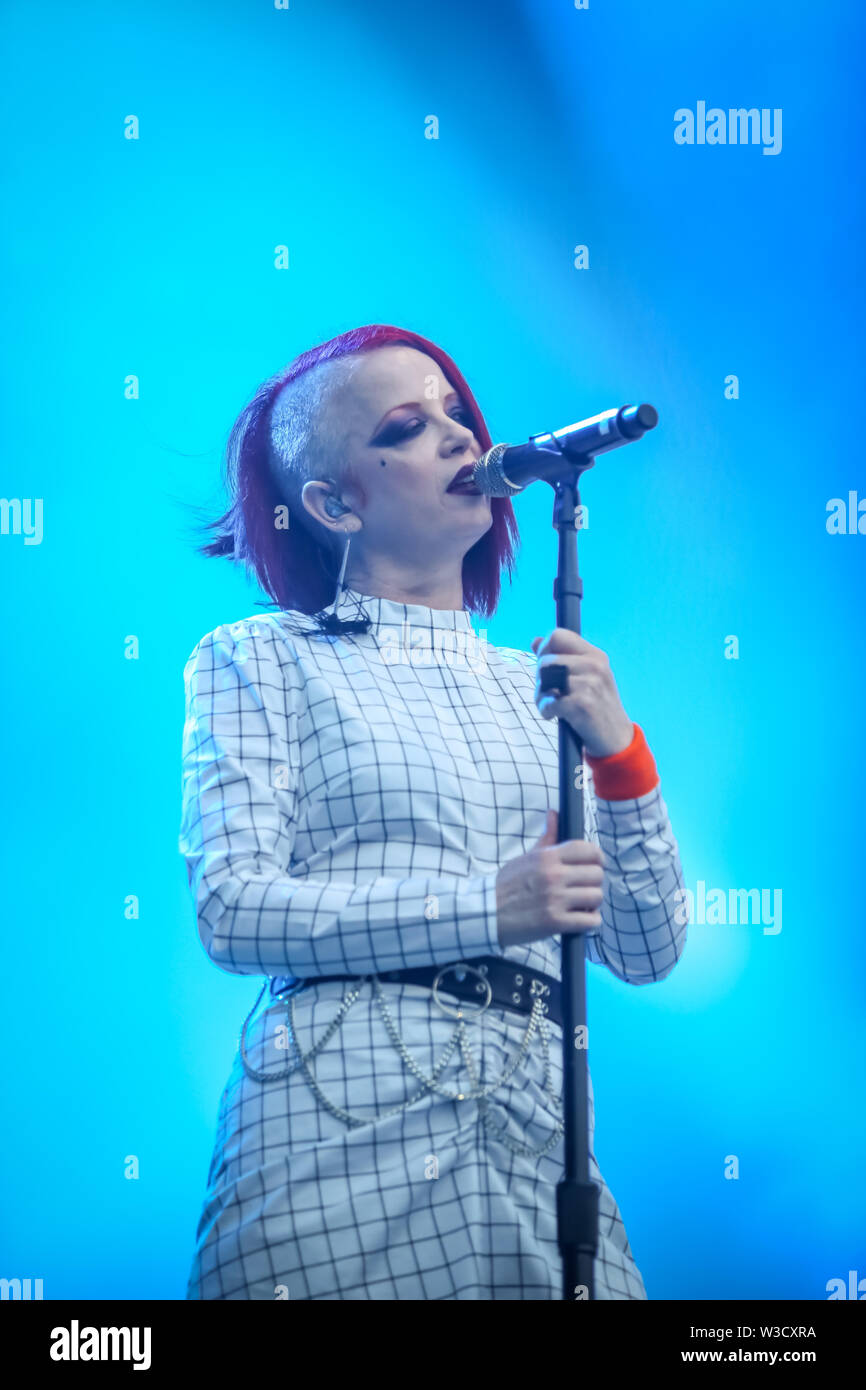 Garbage concert hi-res stock photography and images - Alamy