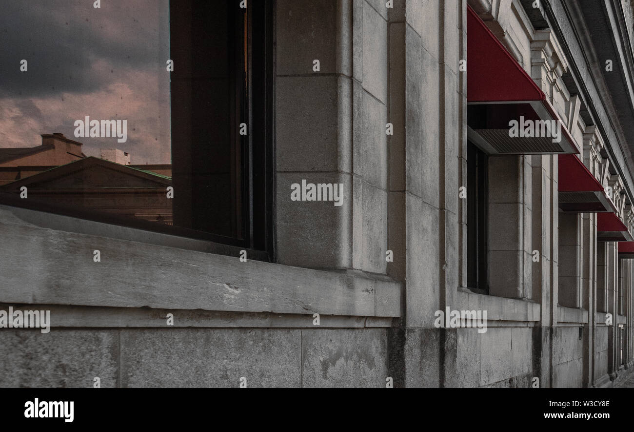 Linear perspective hi-res stock photography and images - Alamy