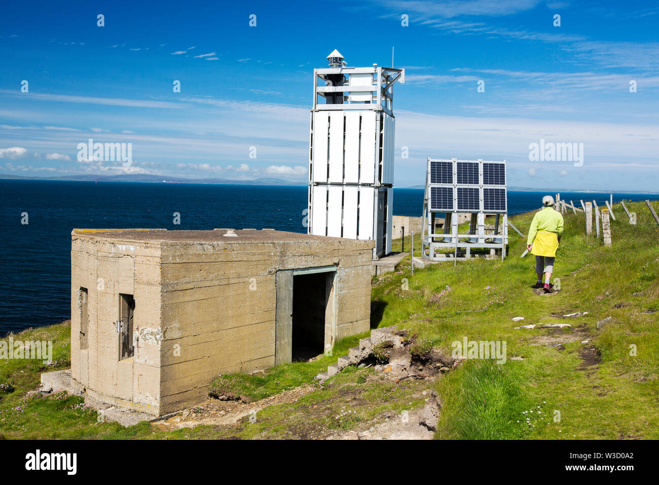 Second World War buildings and a solar powered lighthouse on Hoxa Head ...