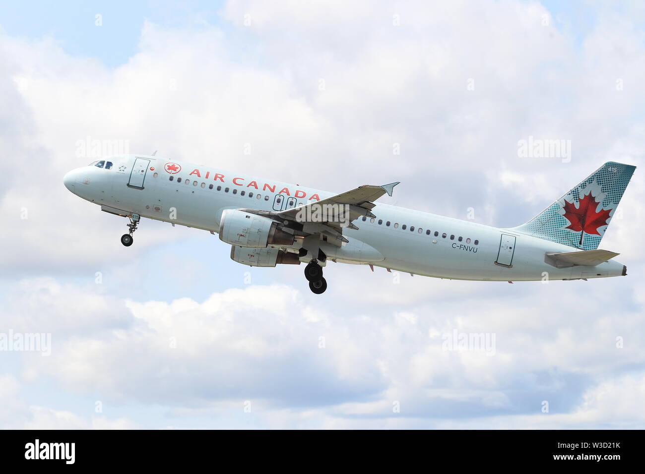 Quebec,Canada.An Air Canada Airbus A320 taking off at the Montréal ...