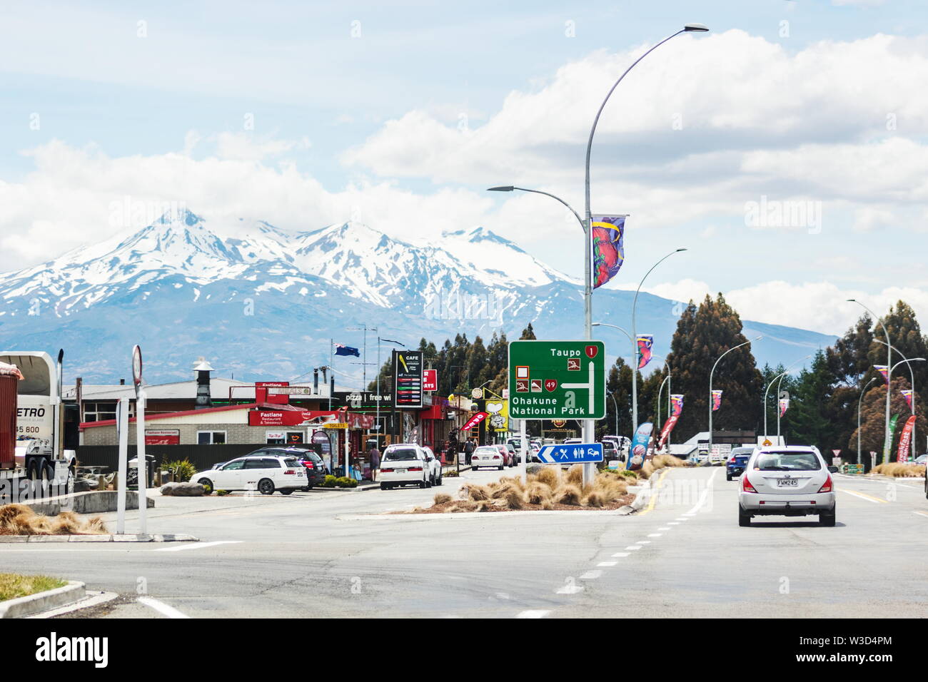 State highway north island new zealand hi-res stock photography and ...