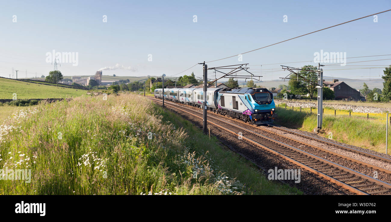 New transpennine express train hi-res stock photography and images - Alamy