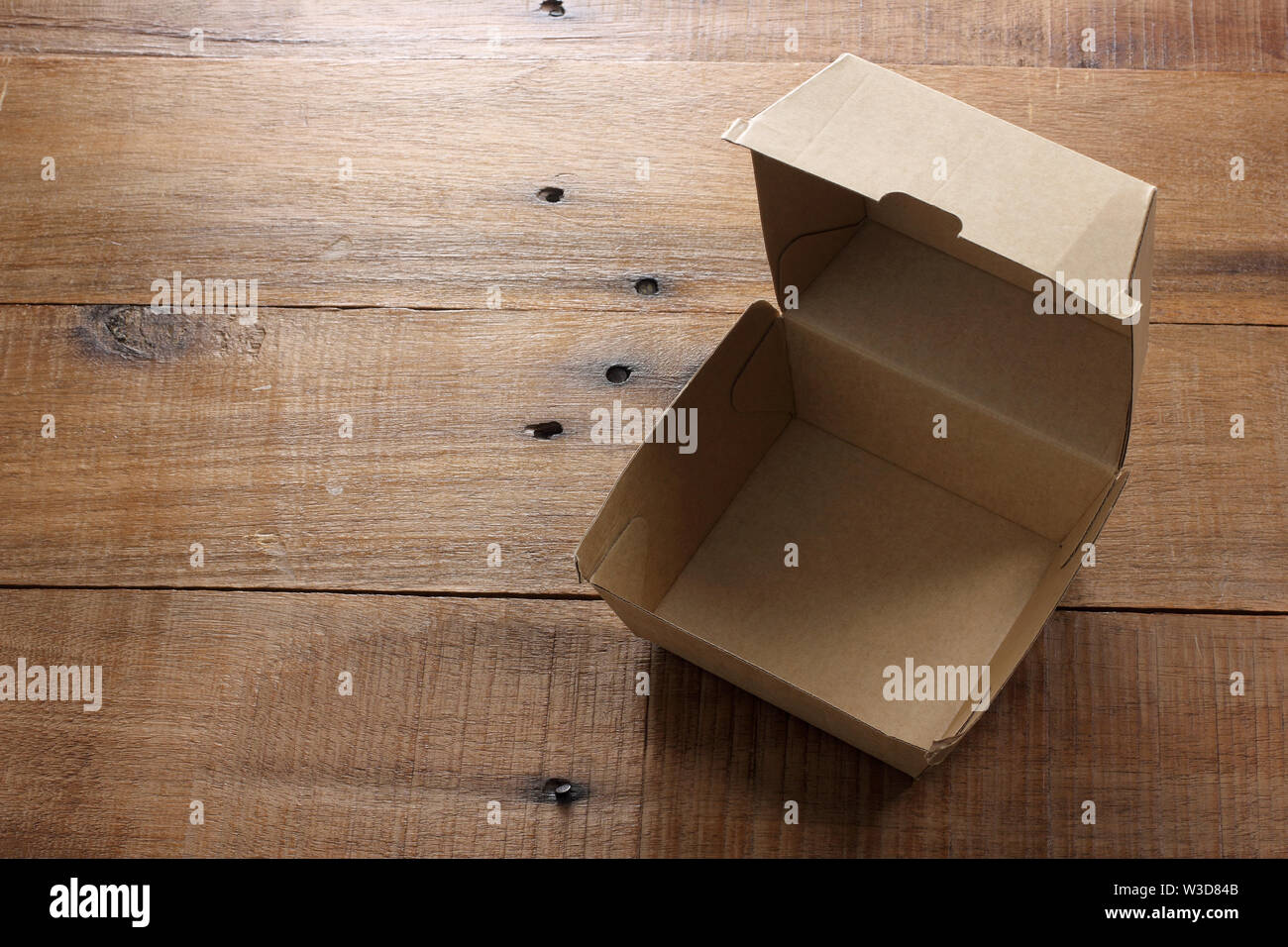 Empty takeaway box hi-res stock photography and images - Alamy
