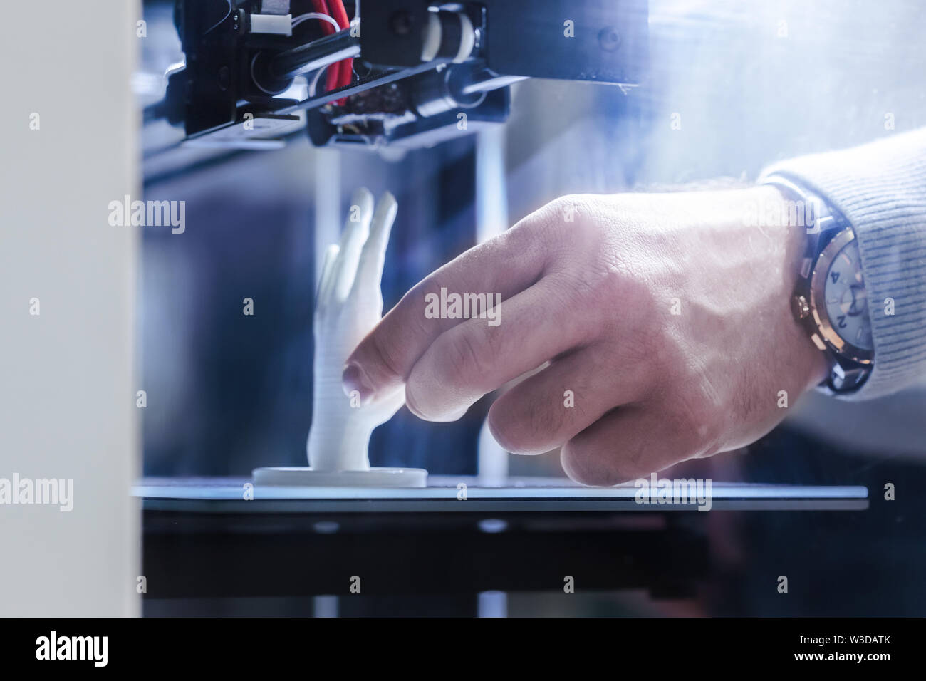 3d printing in progress Stock Photo - Alamy
