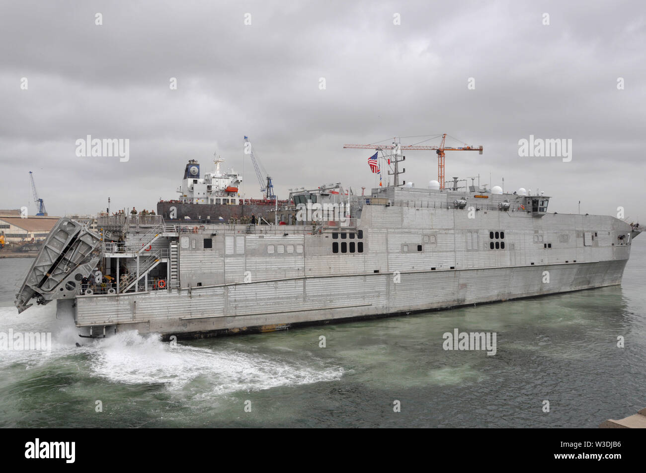 190706-N-N0901-0005 - DAKAR, Senegal (July 6, 2019) - The Spearhead ...