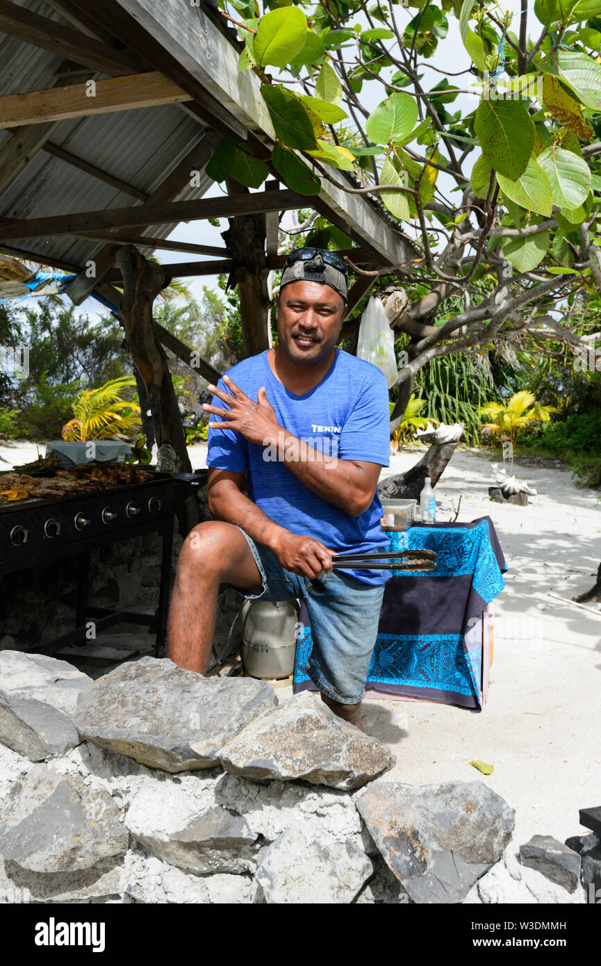 Polynesian men hi-res stock photography and images - Alamy