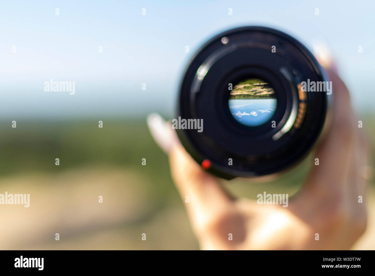 People through camera lens hi-res stock photography and images - Alamy