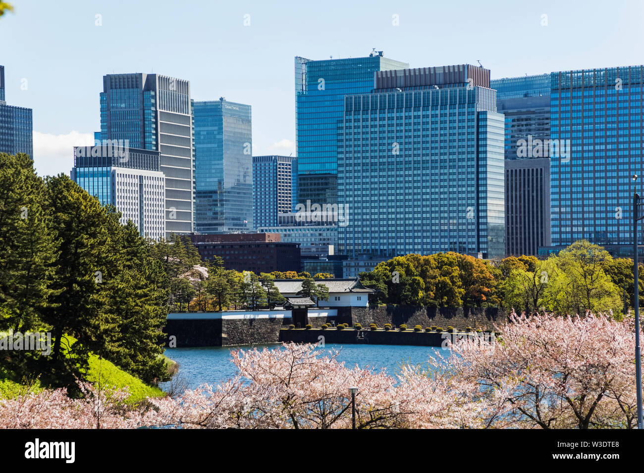 Japan, Honshu, Tokyo, Hibiya, Imperial Palace, Sakuradamon Gate and ...