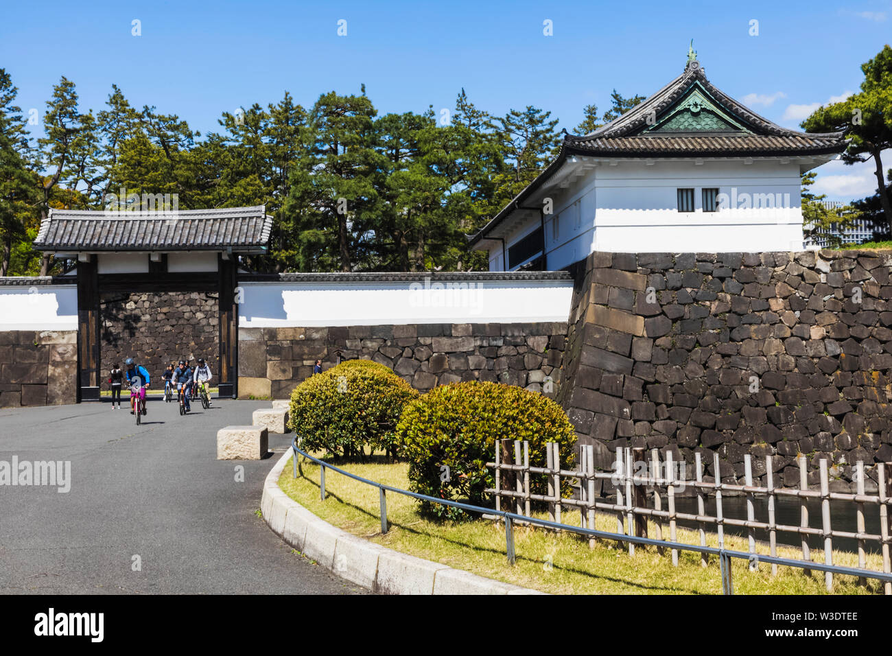 Japan, Honshu, Tokyo, Hibiya, Imperial Palace, Sakuradamon Gate Stock ...