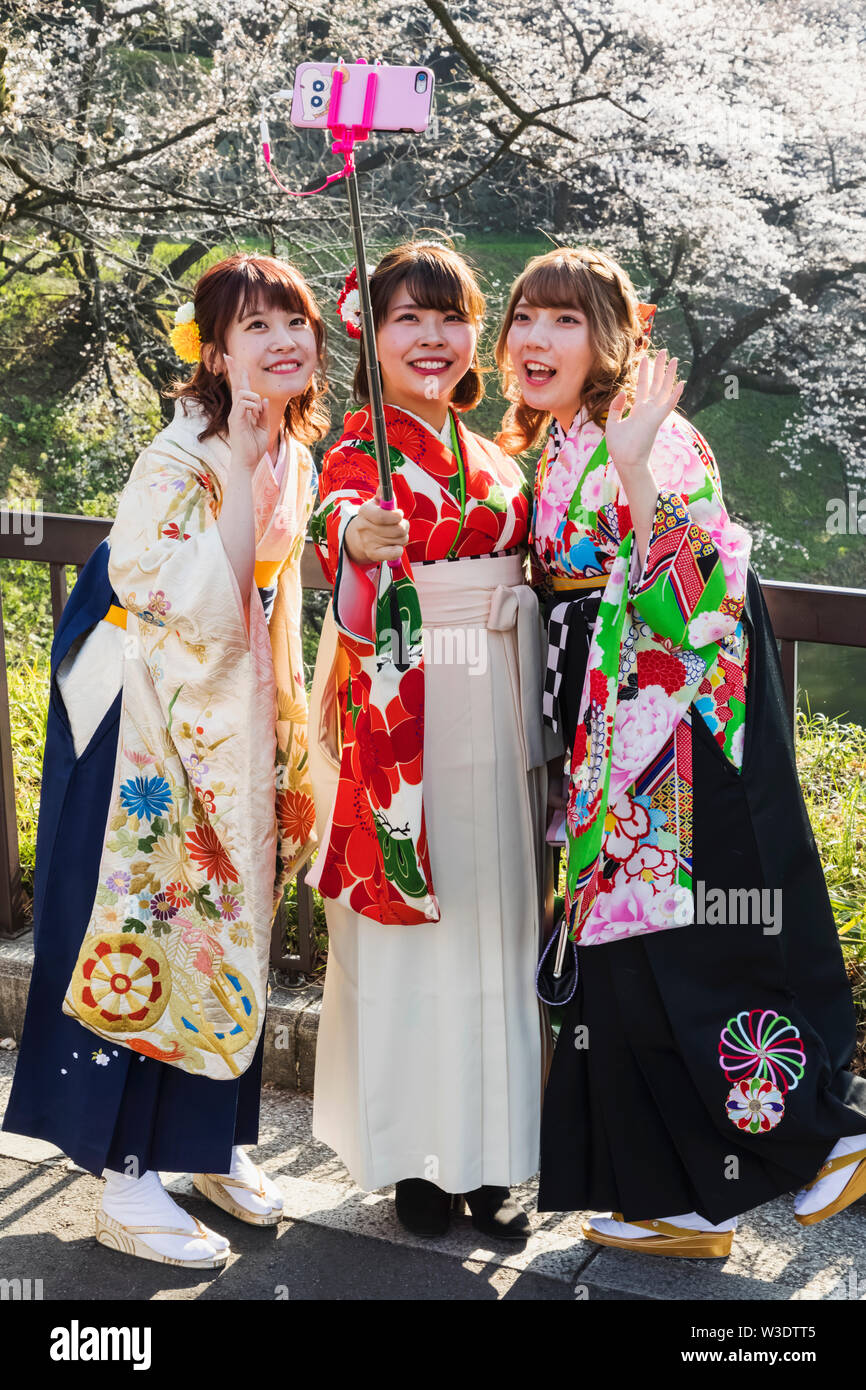 Japan, Honshu, Tokyo, Kudanshita, Chidori-ga-fuchi, Female University ...