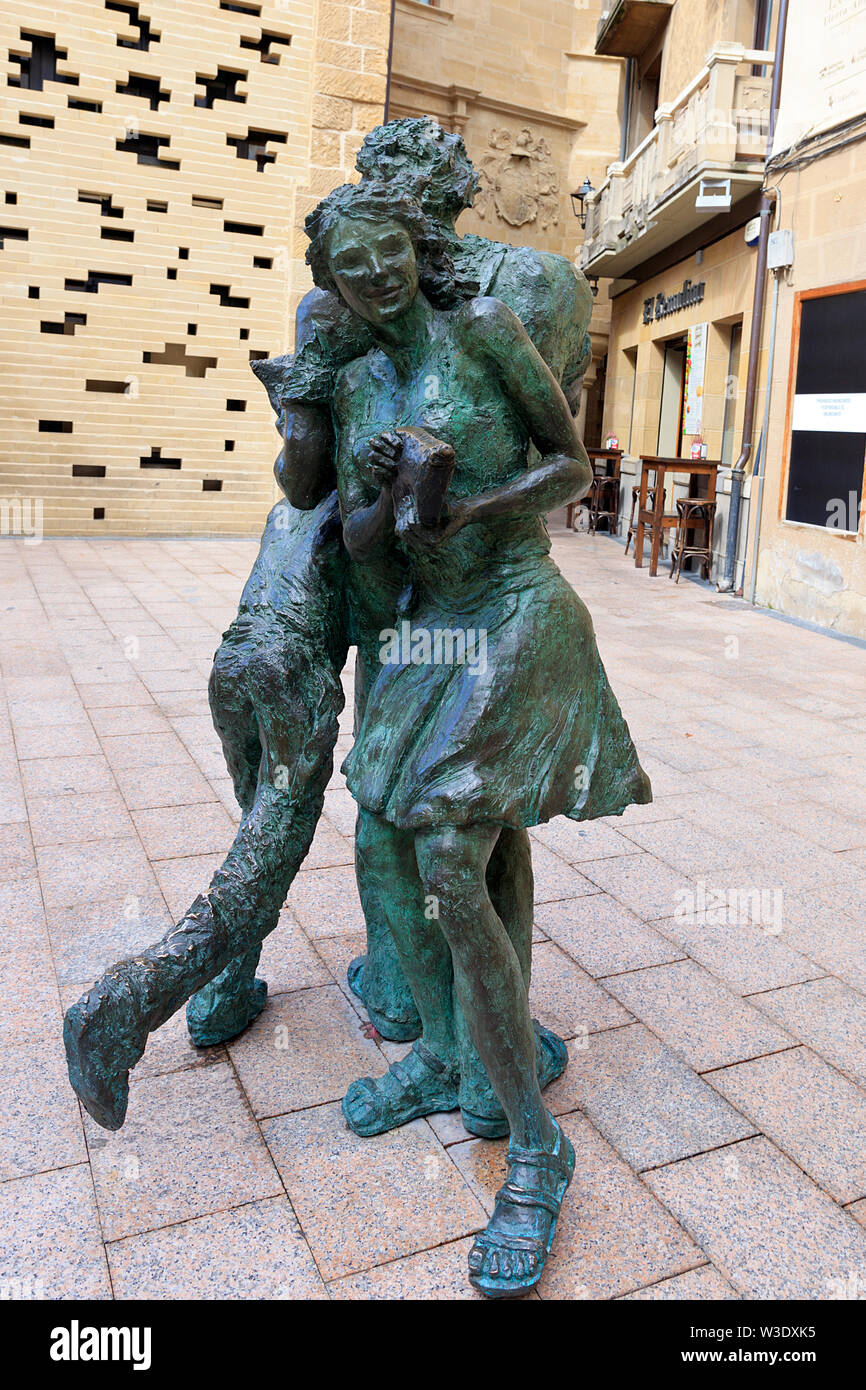Bronzed statue of young family in the streets of Haro, La Rioja, Spain ...