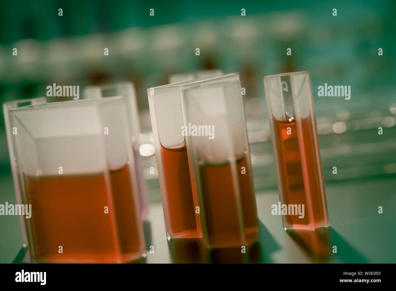 Quartz cuvettes for Chromatography and spectrophotometry in the study ...