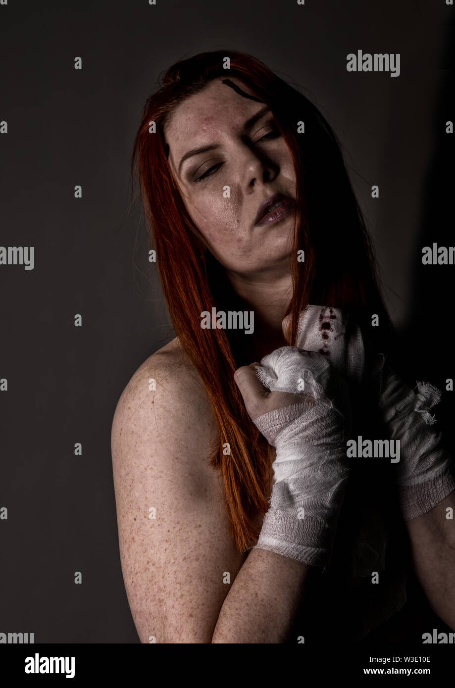 Bloody boxer boxing boxing hi-res stock photography and images - Alamy
