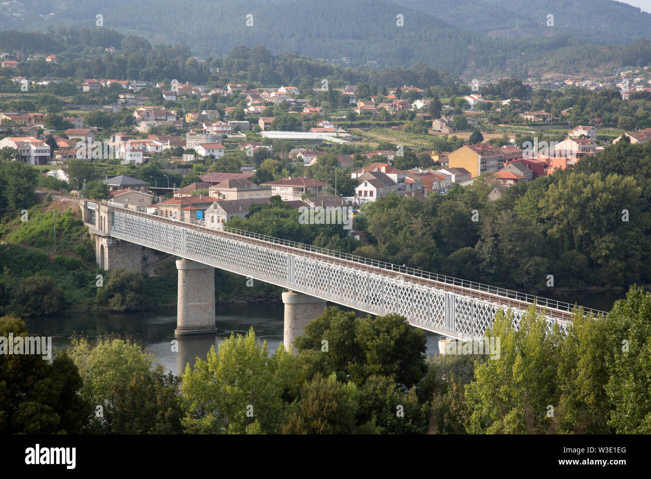 International bridge tuy hi-res stock photography and images - Alamy