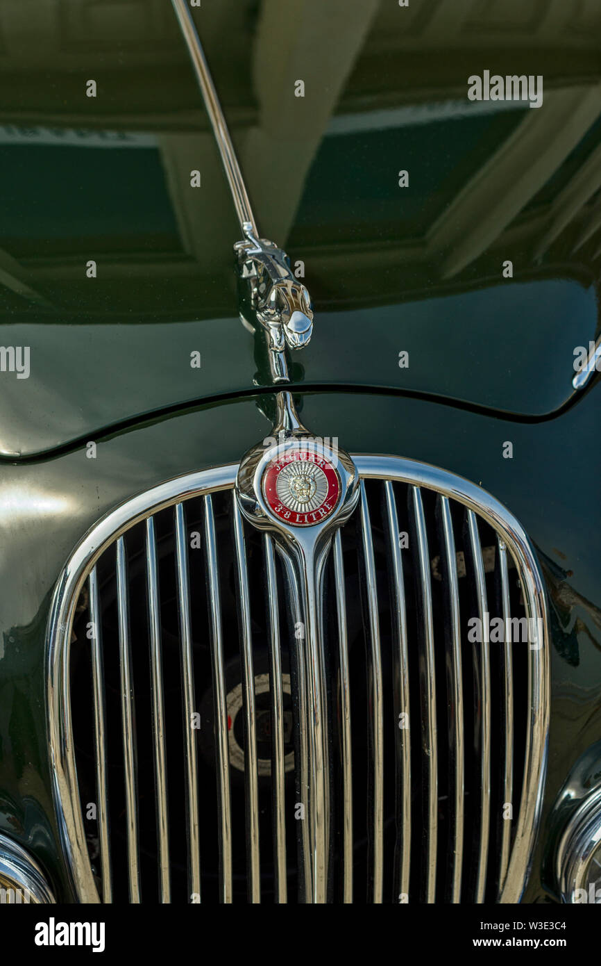 Jaguar Mark 1 1957 engine 3.4 L in a demonstration in honor of old ...