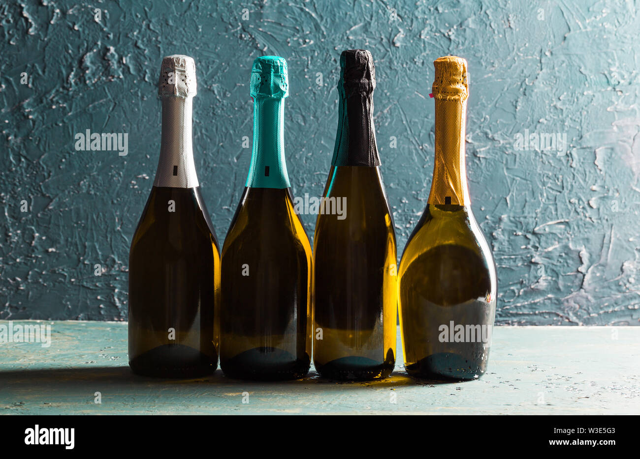 Blank prosecco wine bottle hi-res stock photography and images - Alamy