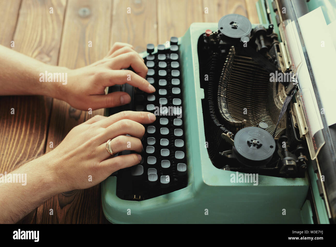 Antique Typewriter. Vintage Typewriter Machine Stock Photo - Alamy