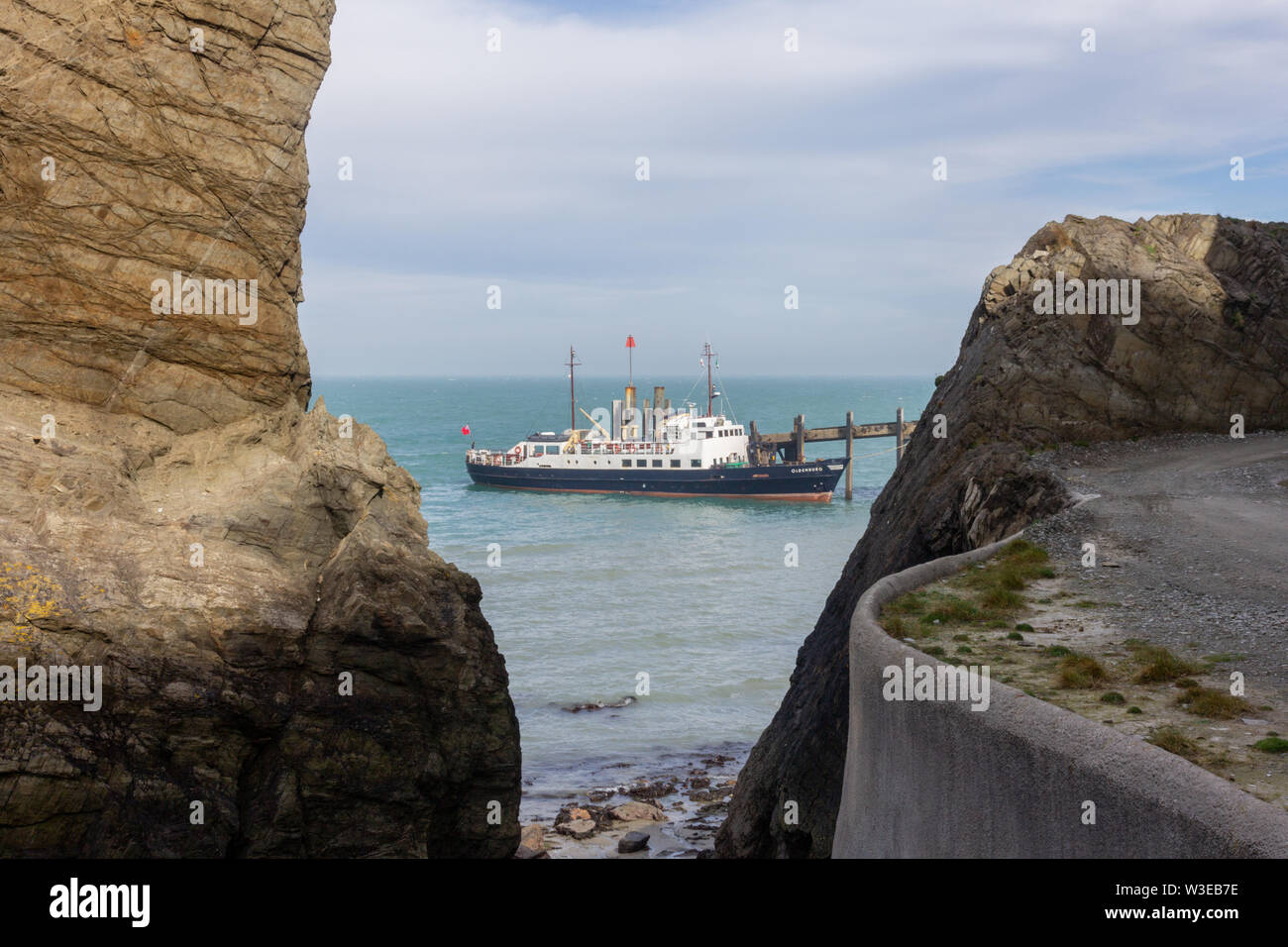 The MS Oldenburg ferry alongside the jetty on Lundy Island. This ferry ...