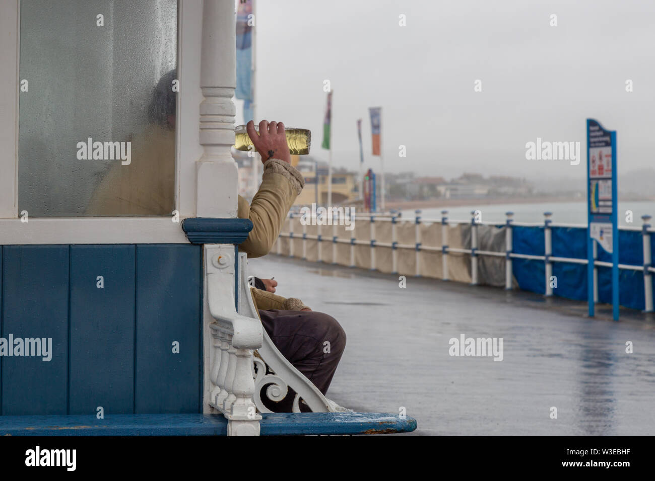 A homeless man sheltering hi-res stock photography and images - Alamy