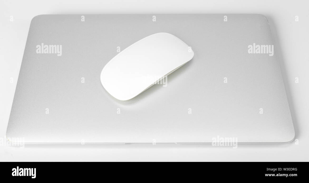 laptop isolated on white Stock Photo - Alamy