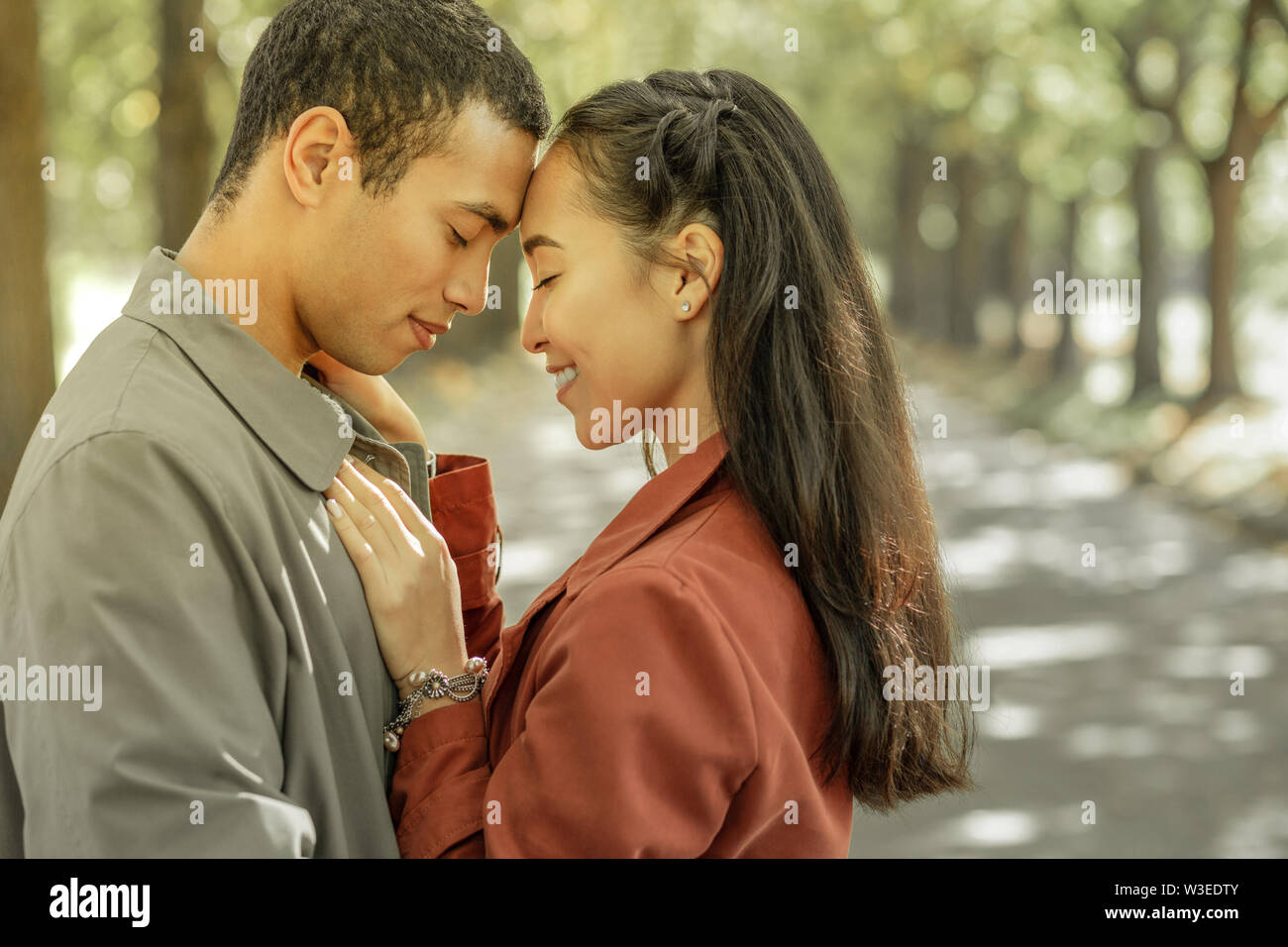 Staying close together hi-res stock photography and images - Alamy