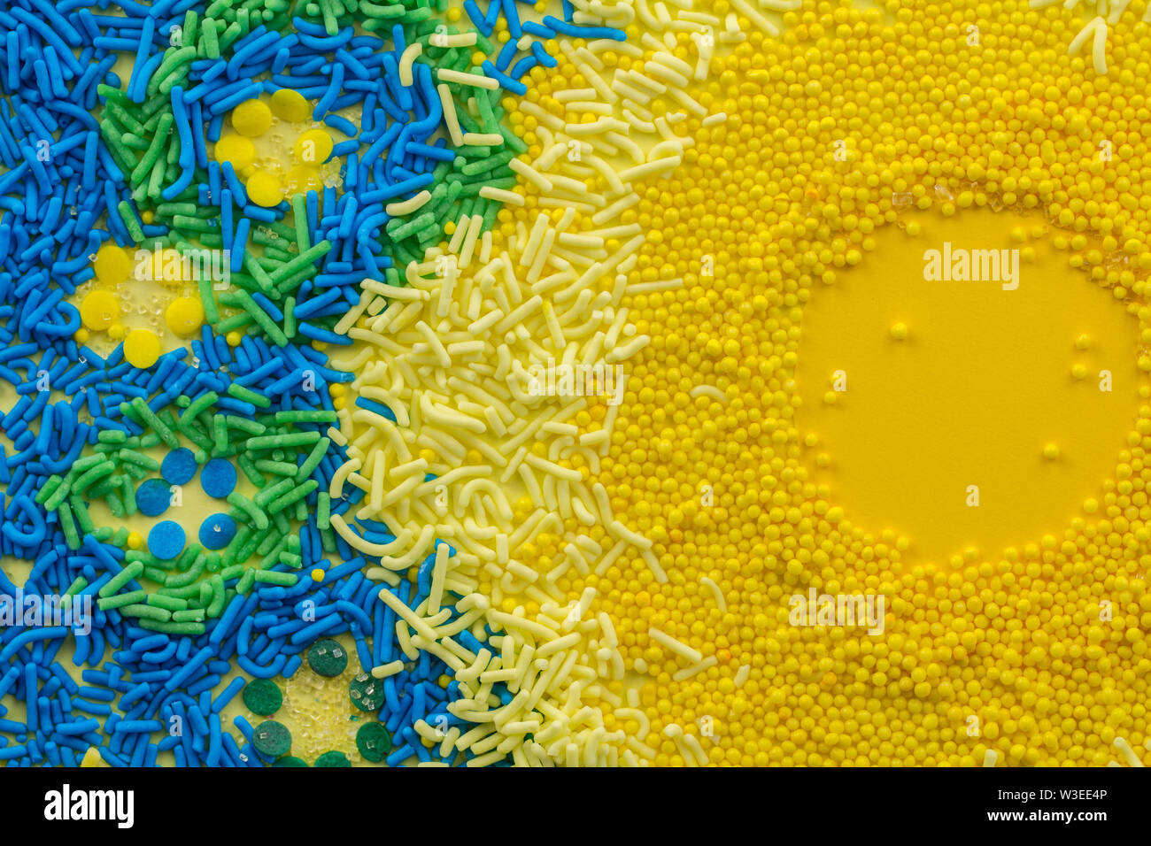 Cake topping sprinkle picture hi-res stock photography and images - Alamy