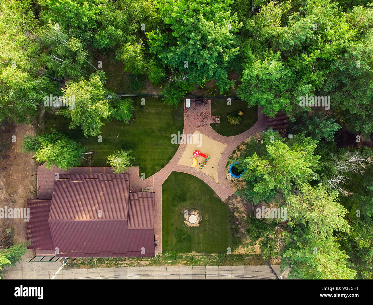 Modern cottage top view beautiful hi-res stock photography and images ...