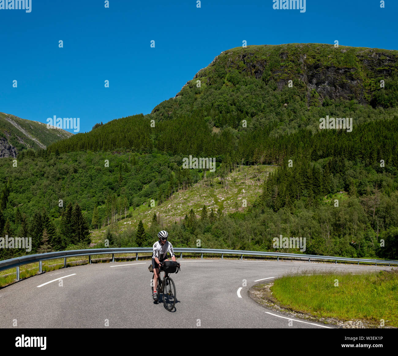 Man male cyclist hi-res stock photography and images - Alamy