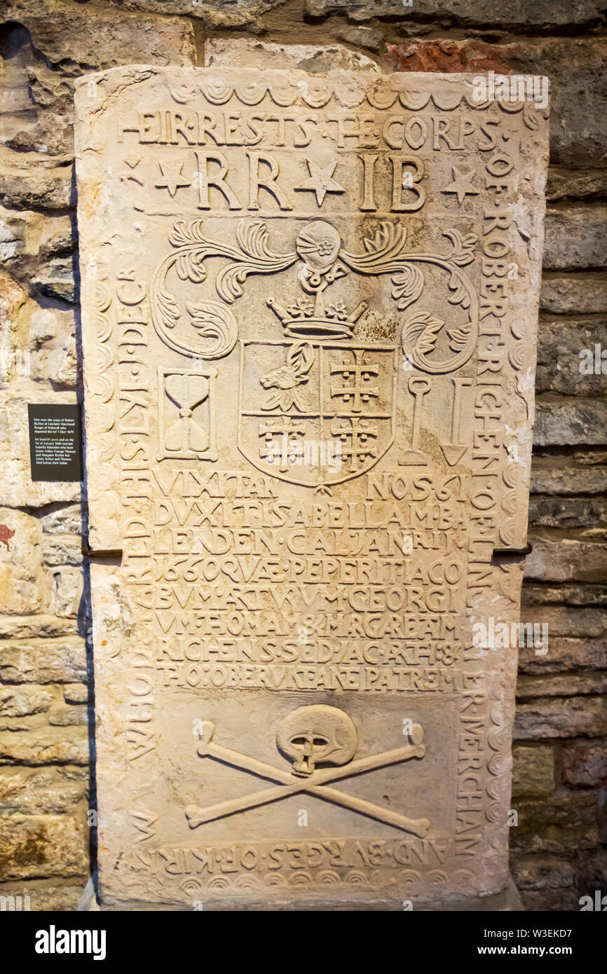 Grave stone st magnus cathedral hi-res stock photography and images - Alamy