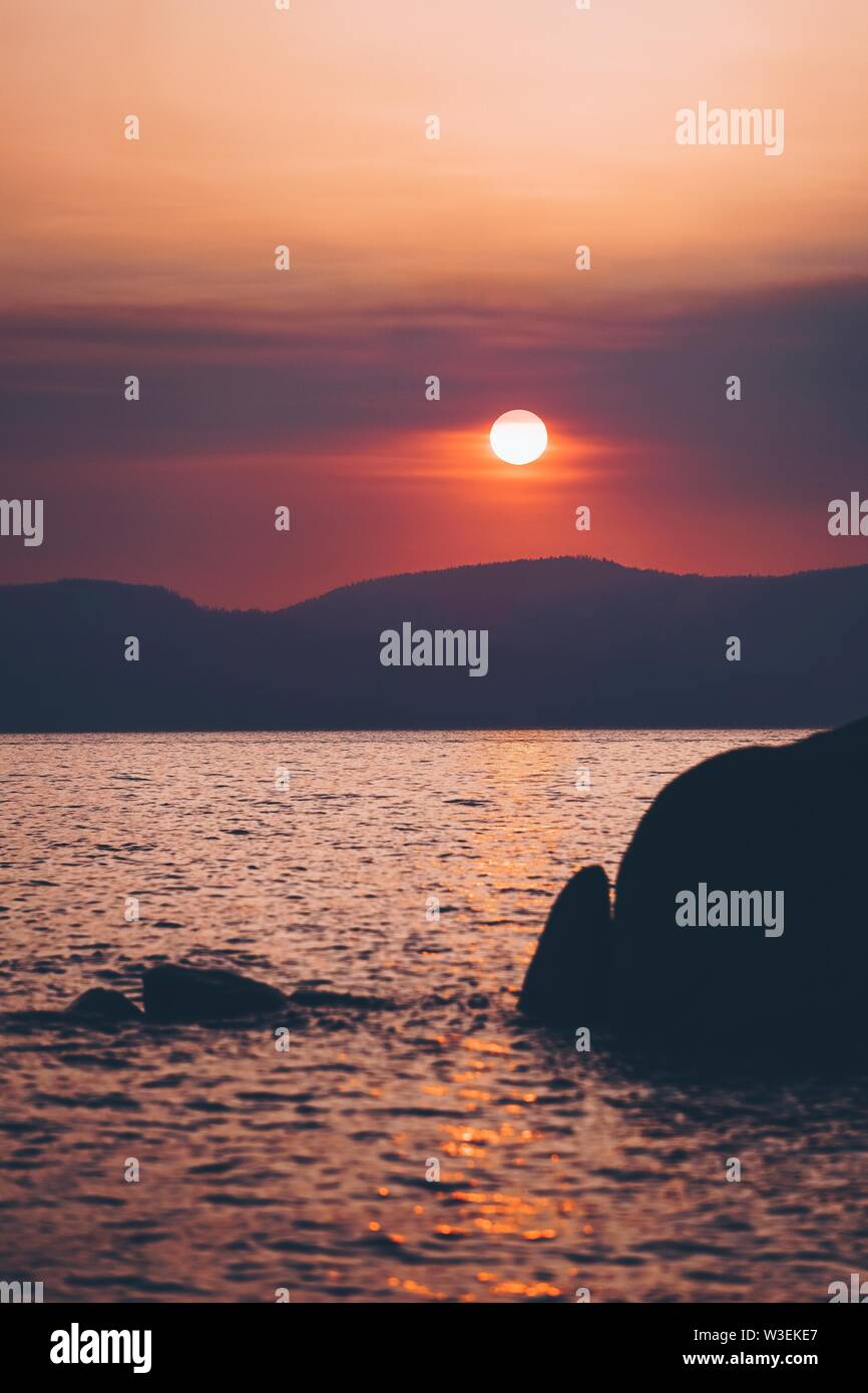 Beautiful sunset in July at Lake Tahoe, CA Stock Photo - Alamy