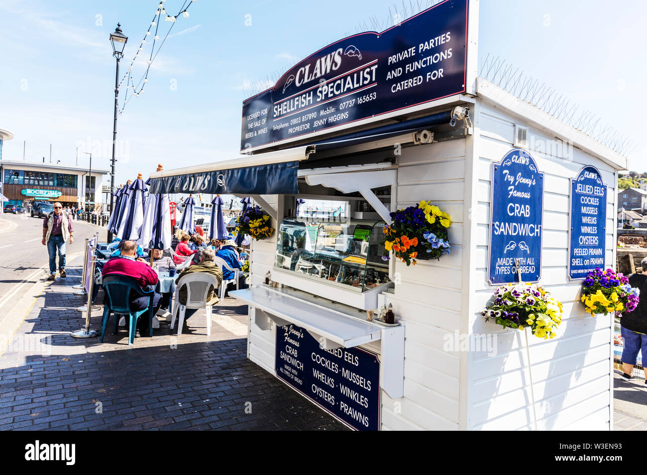 Claws shellfish stall brixham devon uk gb england hi-res stock ...