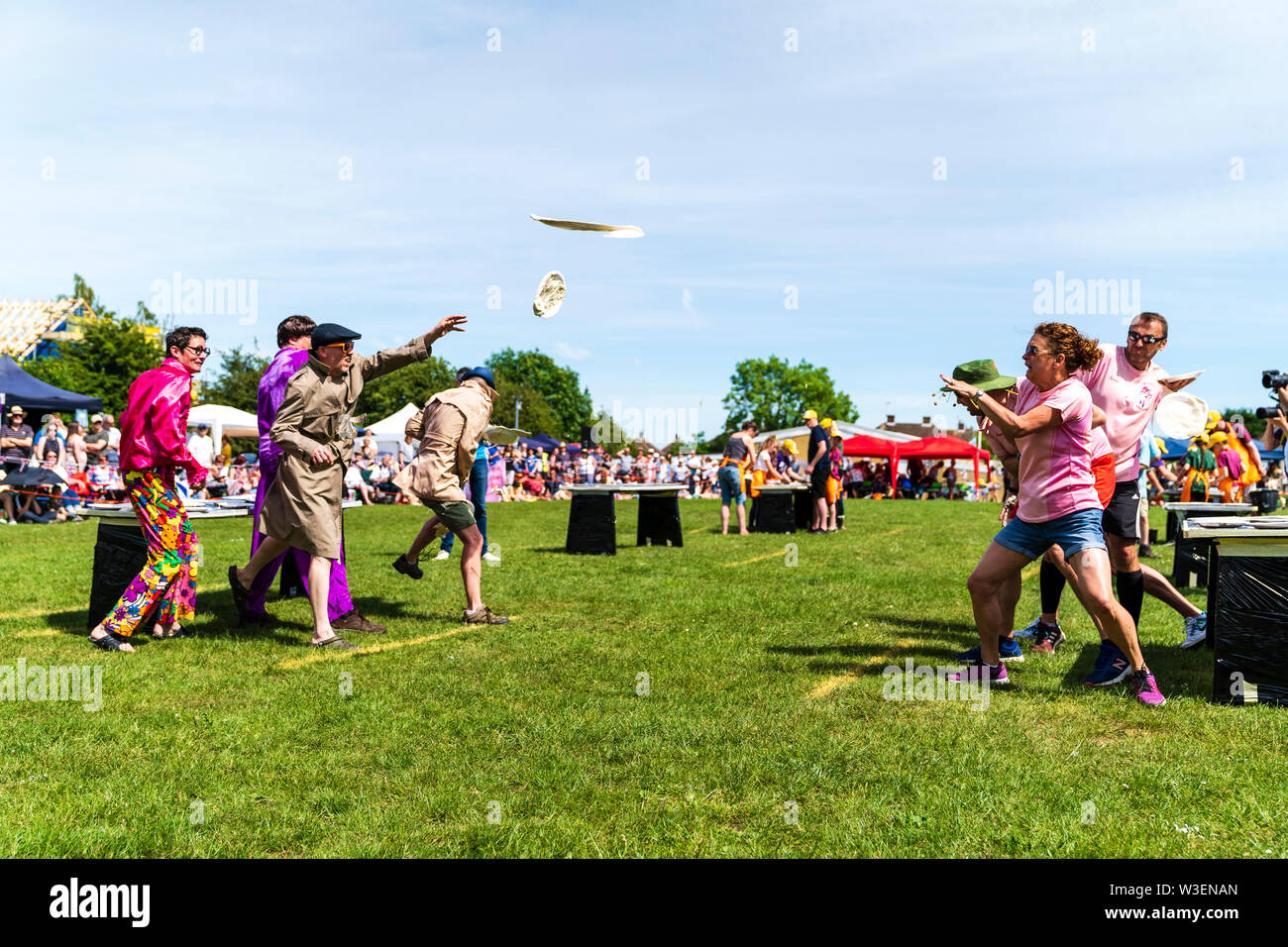 Custard pie competition hi-res stock photography and images - Alamy