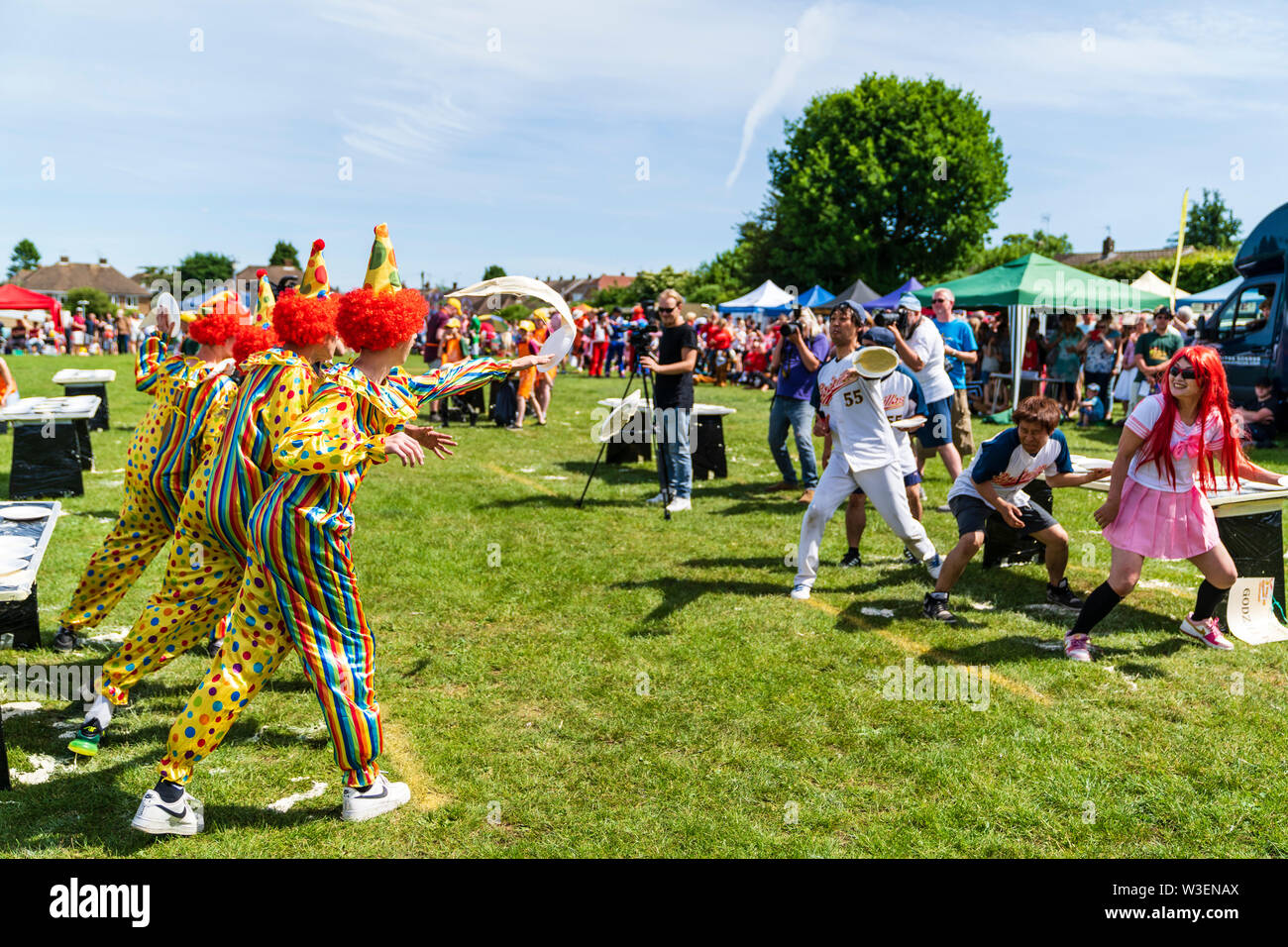Pie throwing contest hi-res stock photography and images - Alamy