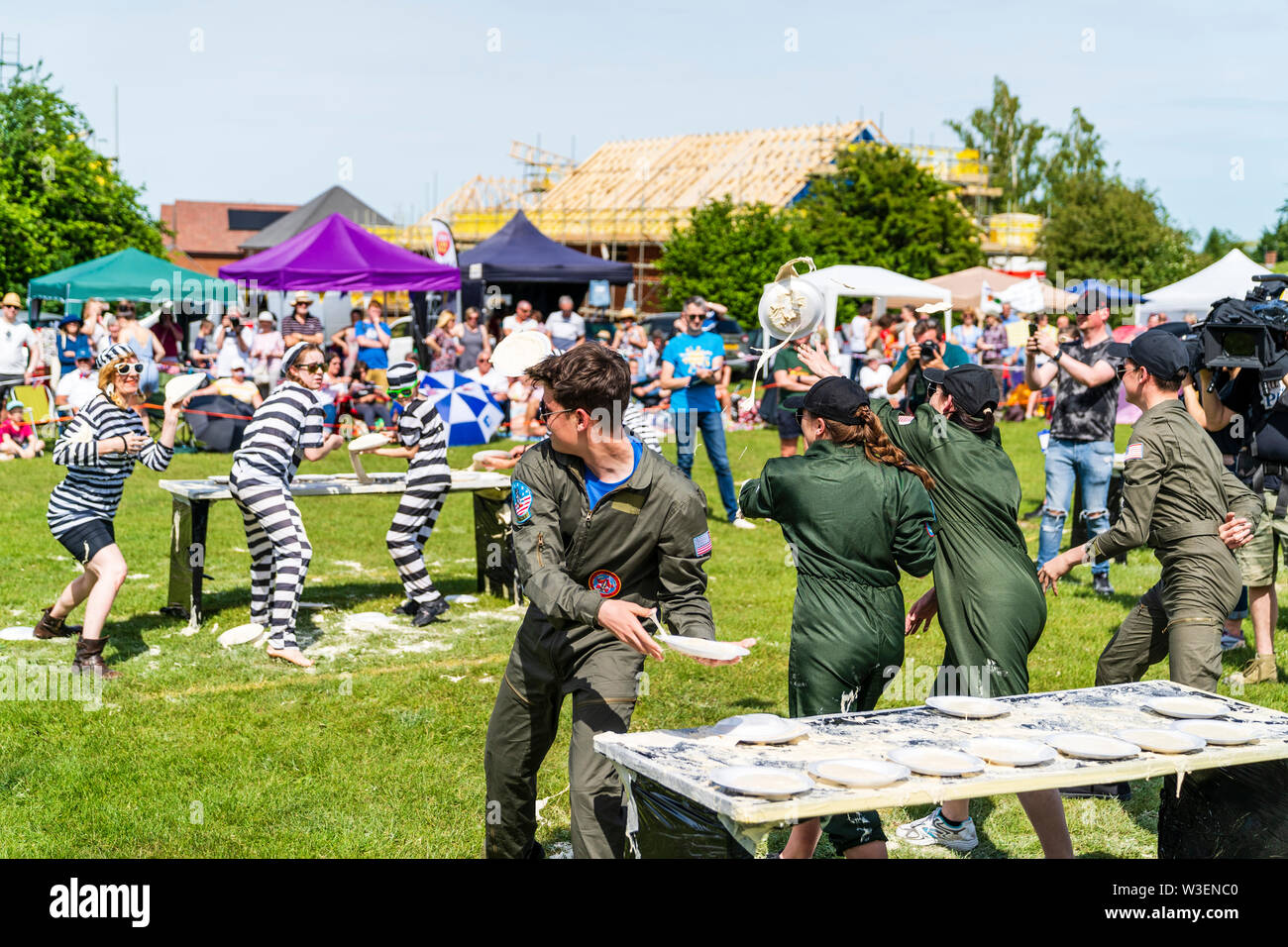 Pie throwing contest hi-res stock photography and images - Alamy