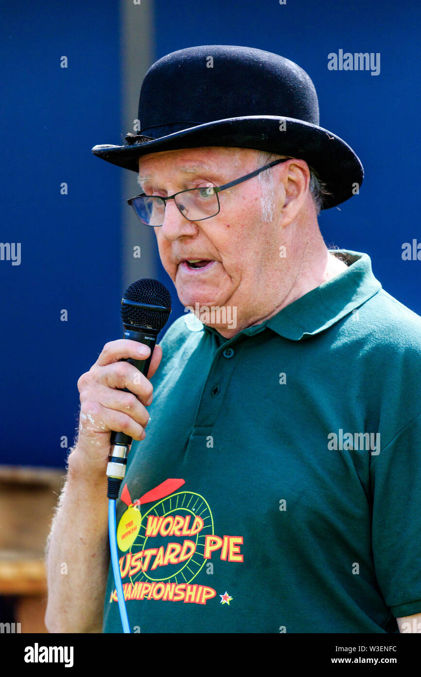 Mike fitzgerald mbe hi-res stock photography and images - Alamy