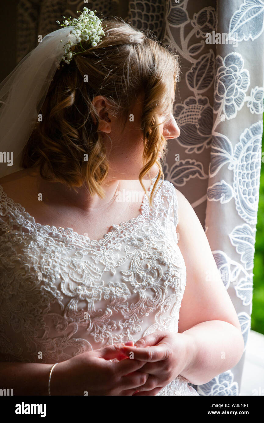 Longingly hi-res stock photography and images - Alamy